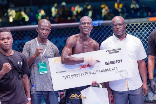 MMA : 150.000 FCFA pour le nouveau champion d'Afrique Zakaria Kouakou, les ivoiriens entre joie ...