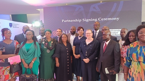 TSB et l'Université de Greater Manchester : une alliance éducative ...