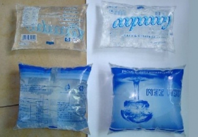 Sachets plastiques : L'eau en sachet va disparaître - Plus de 60.000 ...